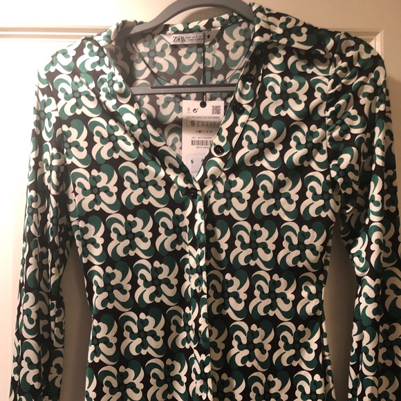 Zara | Tops | Zara Green Patterned Top | Poshmark